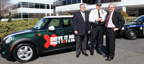 Mini Cooper Police Cruiser Will Fight Texting and Driving | Torque News